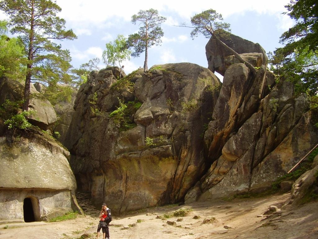 Discover Dovbush rocks: Ukraine’s very own Stonehenge - Euromaidan Press