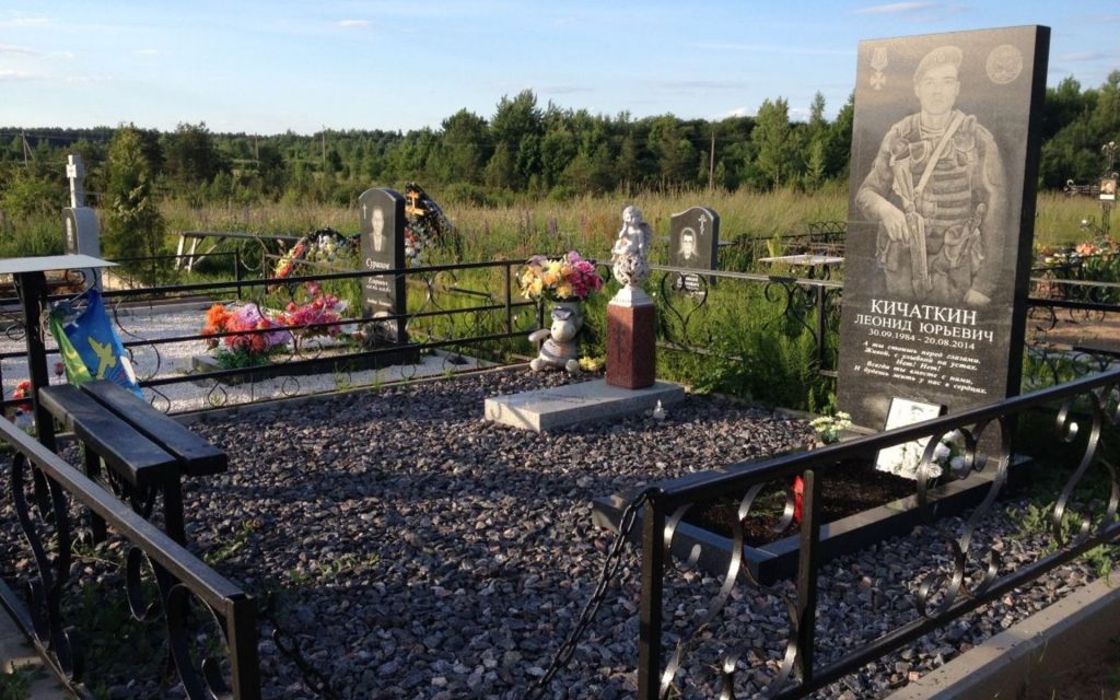 Russian cemeteries now feature real headstones for regular troops KIA ...