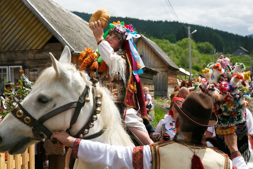 Traditional Hutsul wedding in the Carpathians (photo report ...