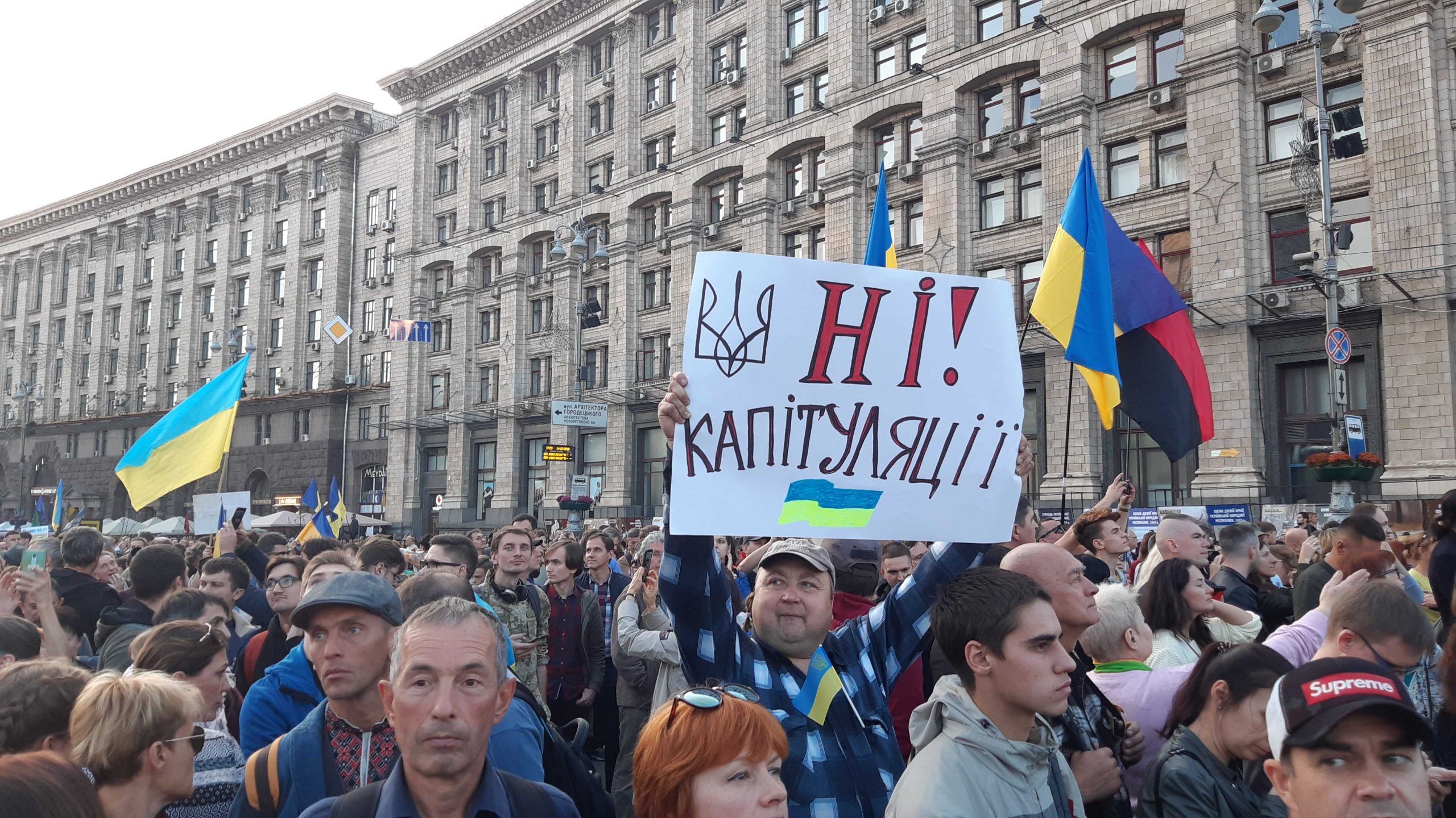 Protests against Zelenskyy's peace plan for Donbas continue as 12,000 ...