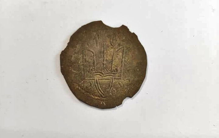 Hoard of 1000-year-old silver coins with Ukrainian trident found in ...
