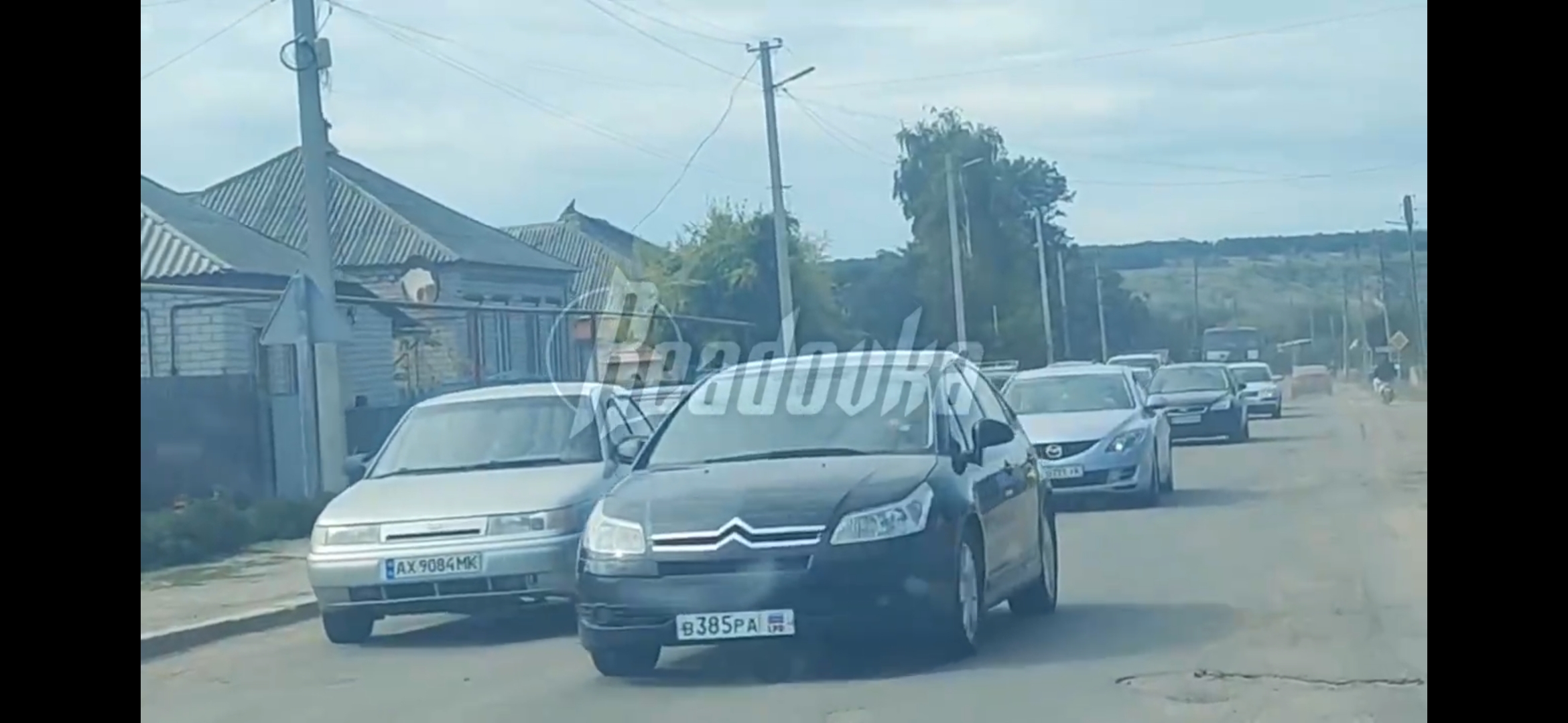 Quislings Flee From Occupied Luhansk Amid Ukrainian Offensive